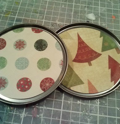 Easy Christmas Craft from Can Lids - The Happy Housewife™ :: Home Schooling